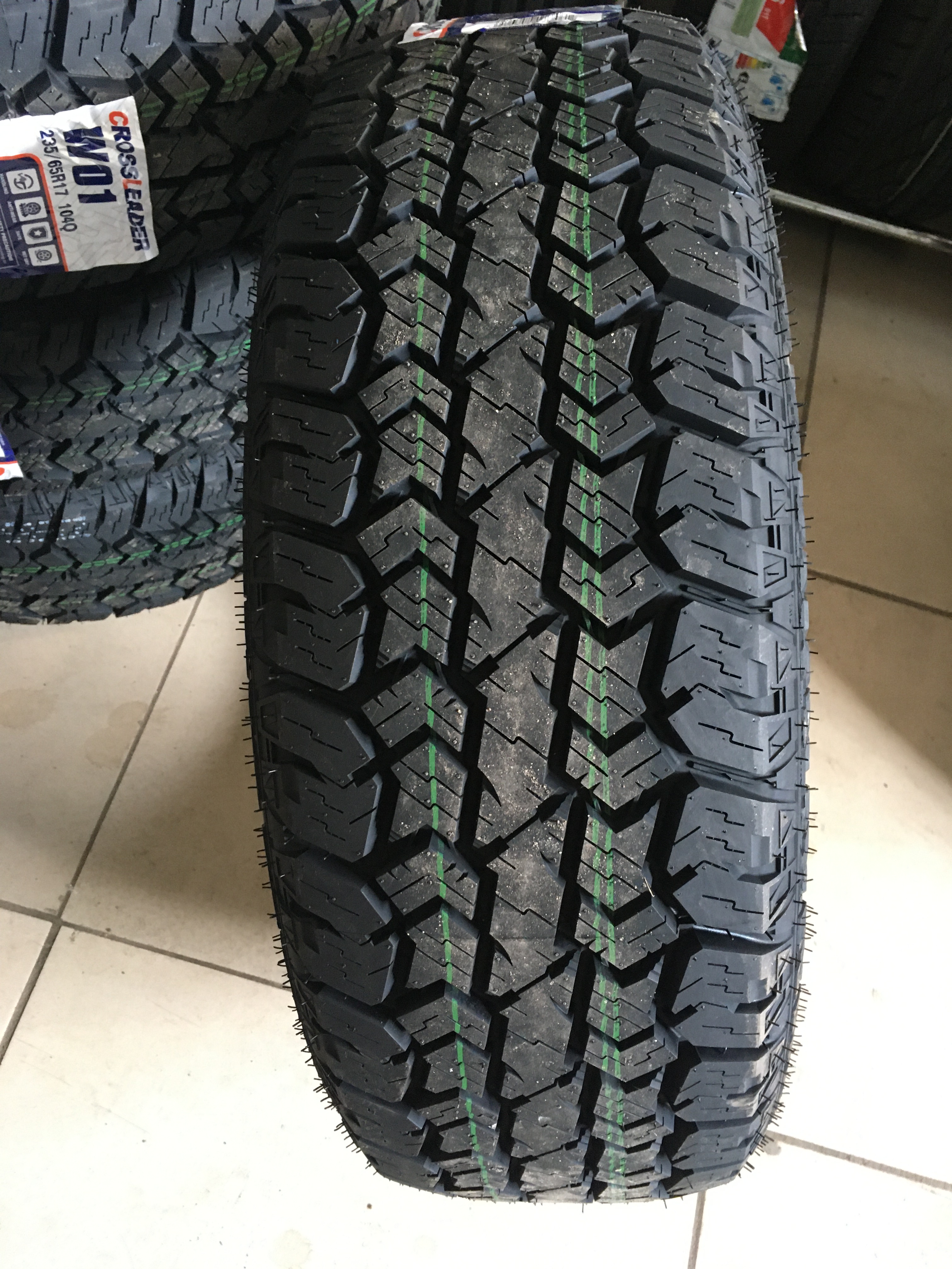 CROSSLEADER 225/75/16 Q 103 W01 - ООО Омскторгшина